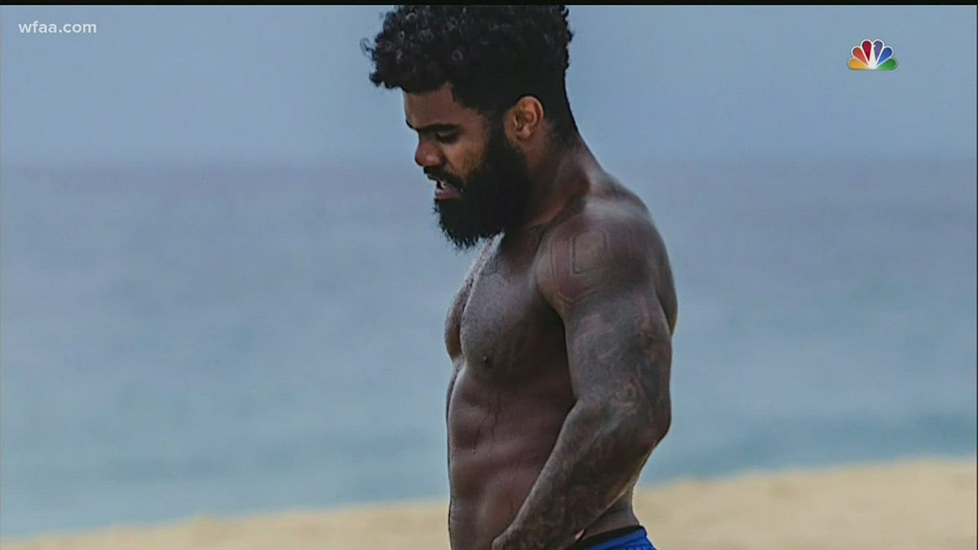 Zeke Elliott's like a big kid now that he's back among his teammates ...
