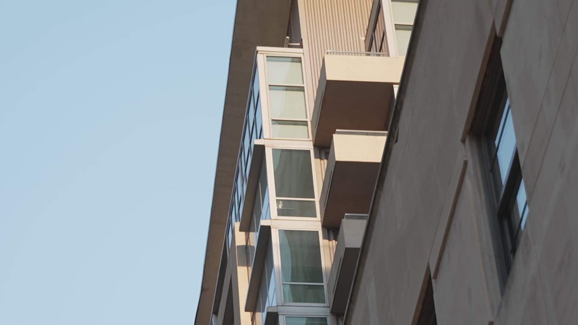 Dallas high-rise residents face prolonged displacement | wfaa.com