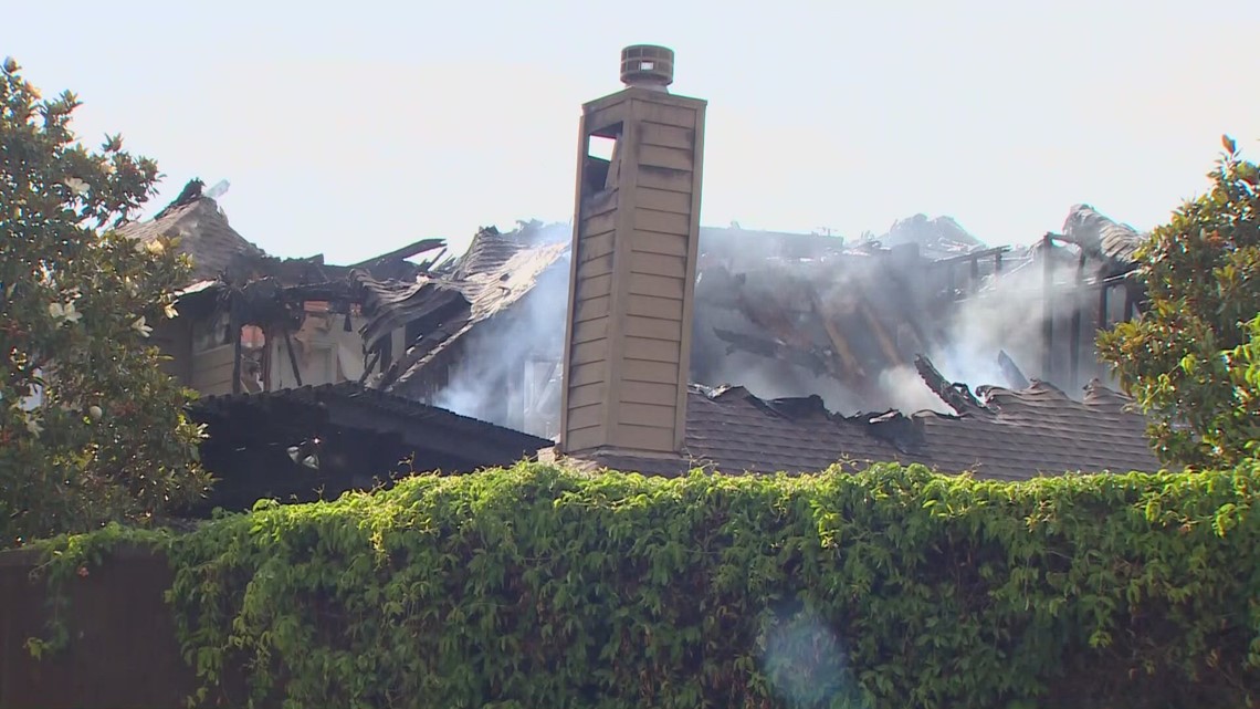 Lightning believed to be cause of house fires in Frisco | wfaa.com