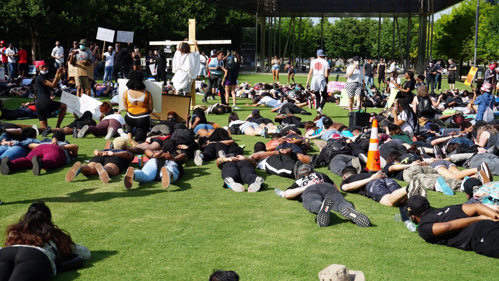 'My Jesus-ness must trump my whiteness every single time': Prayer ...