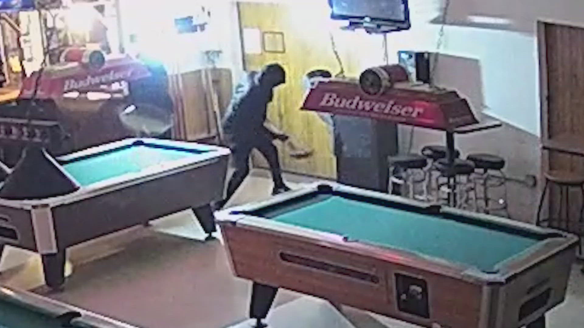 Dallas police investigate veteran post burglaries caught on camera ...