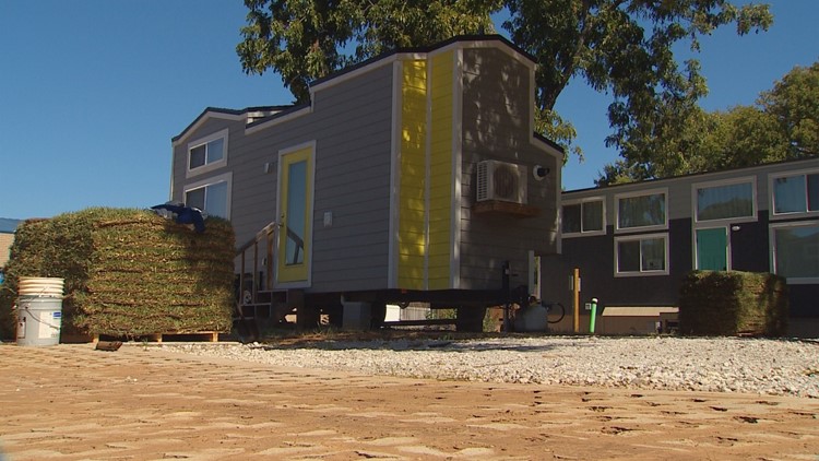 Tiny homes finally on the move to Lake Dallas | wfaa.com