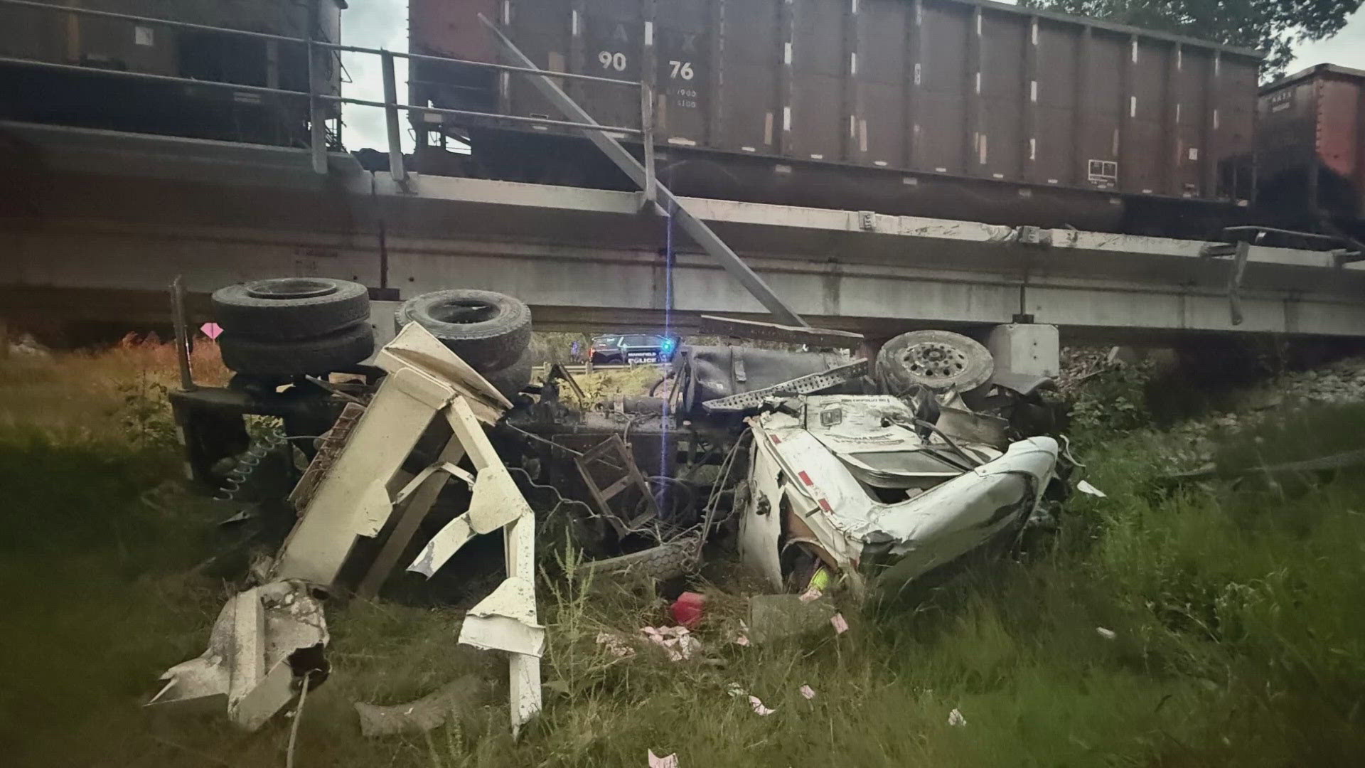 Train crashes into 18-wheeler in Mansfield, officials say | wfaa.com