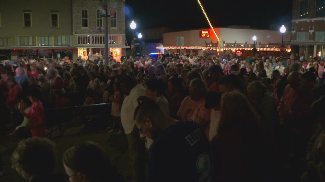 Athena Strand: Hundreds gather at prayer vigil in Decatur | wfaa.com