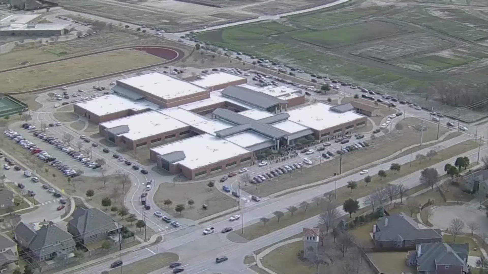 Schools reopen as normal after emails threatened all Frisco ISD ...