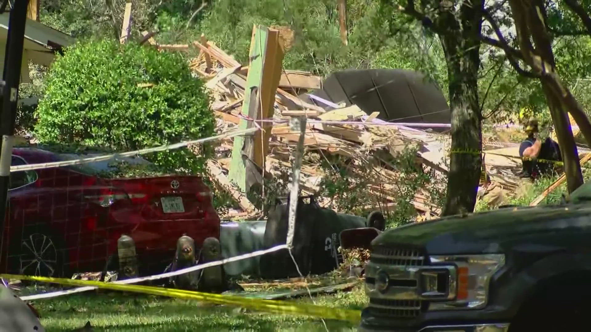 Austin house explosion injures 6, damages 24 homes | wfaa.com
