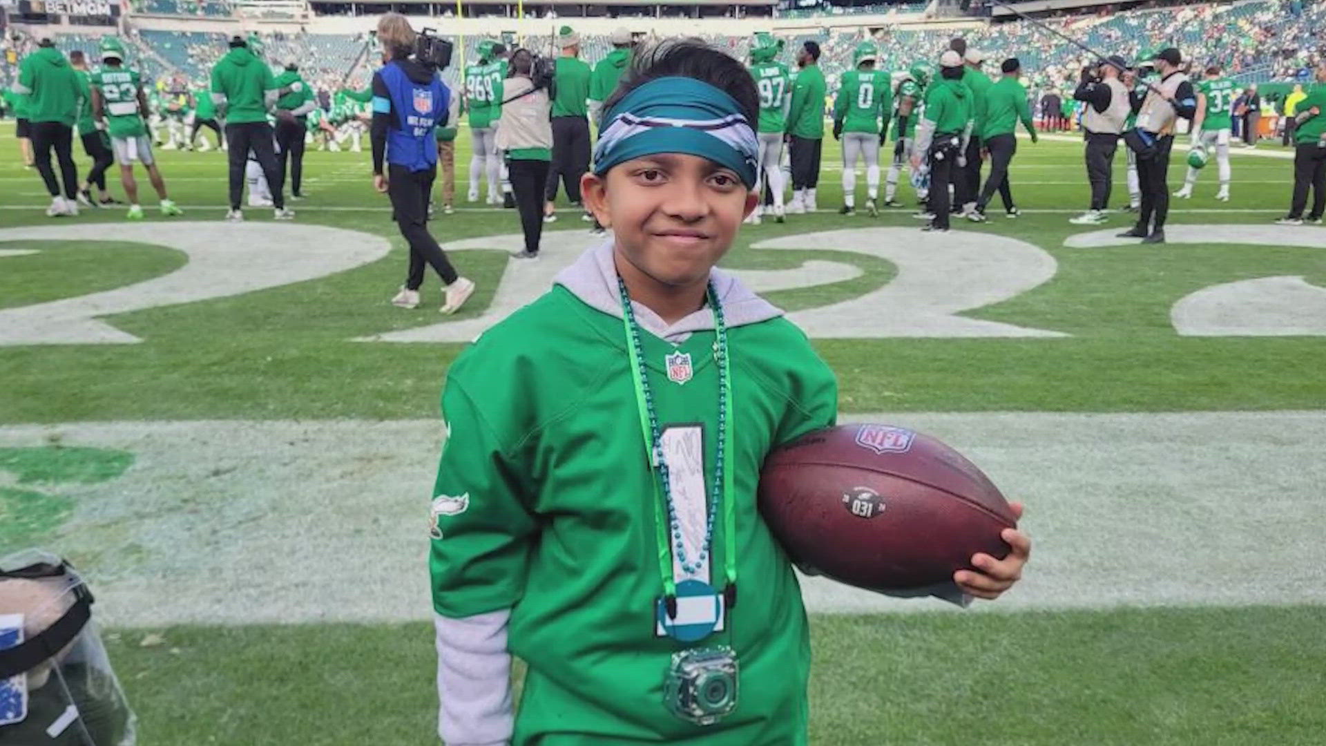 Cancer survivor attends Eagles game with Make-A-Wish support | wfaa.com