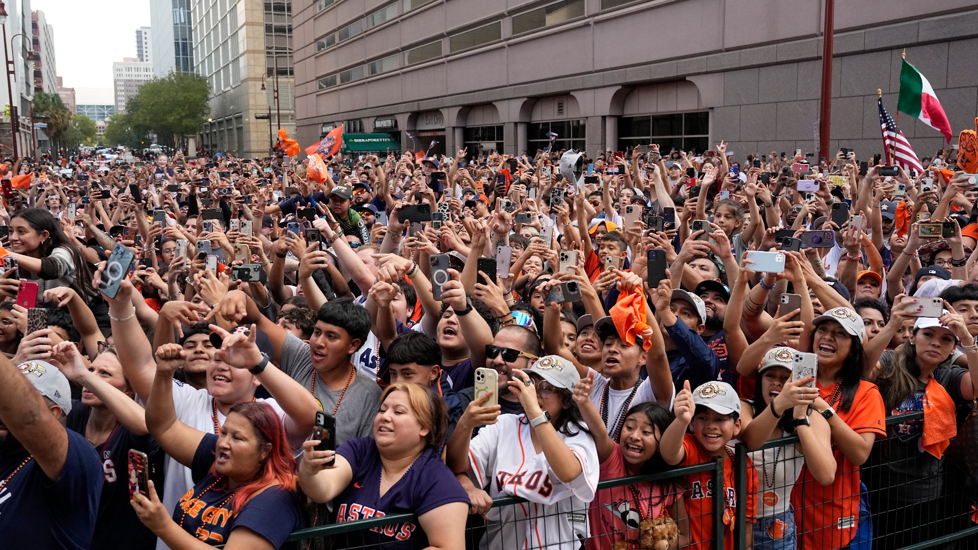 Ted Cruz hit by can during Houston Astros World Series parade | wfaa.com