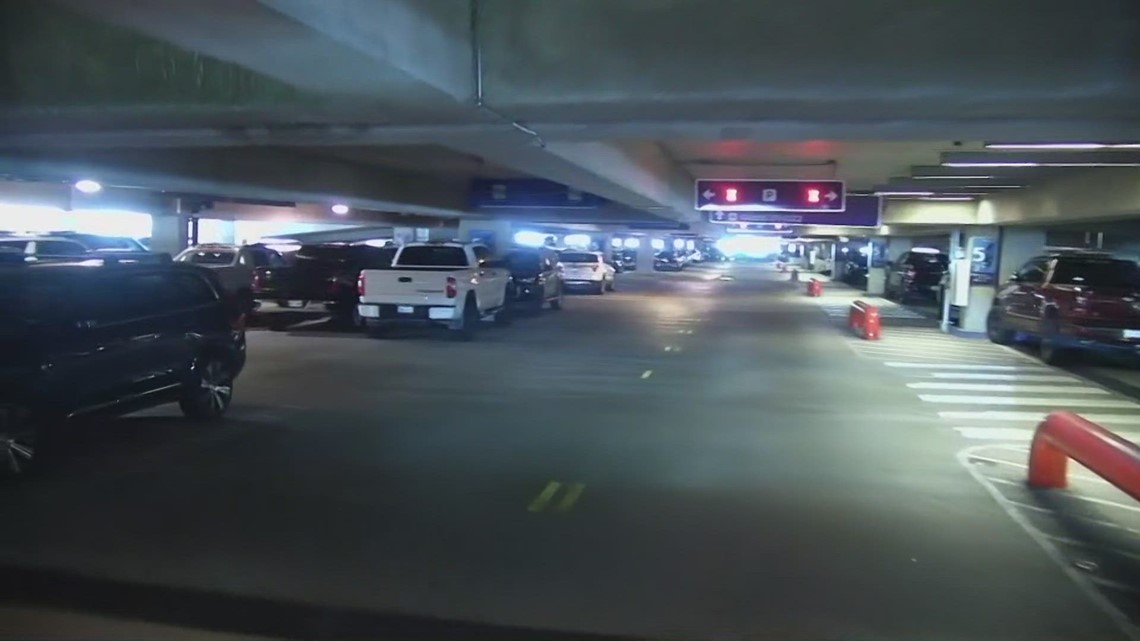 Thanksgiving 2023 travel: Tuesday midday check of DFW, Dallas Love ...