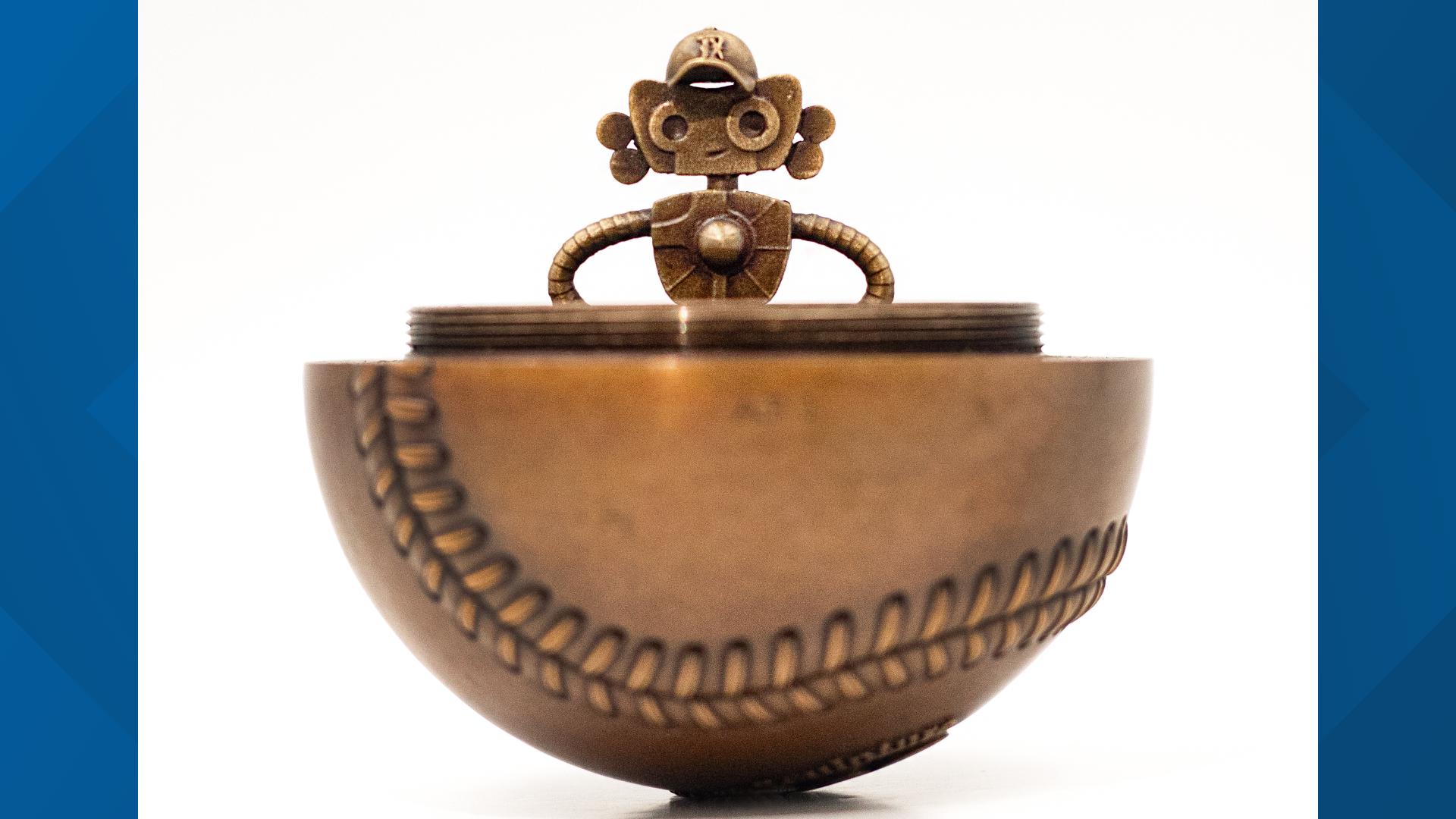 Rangers hosting city-wide bronze baseball scavenger hunt | wfaa.com