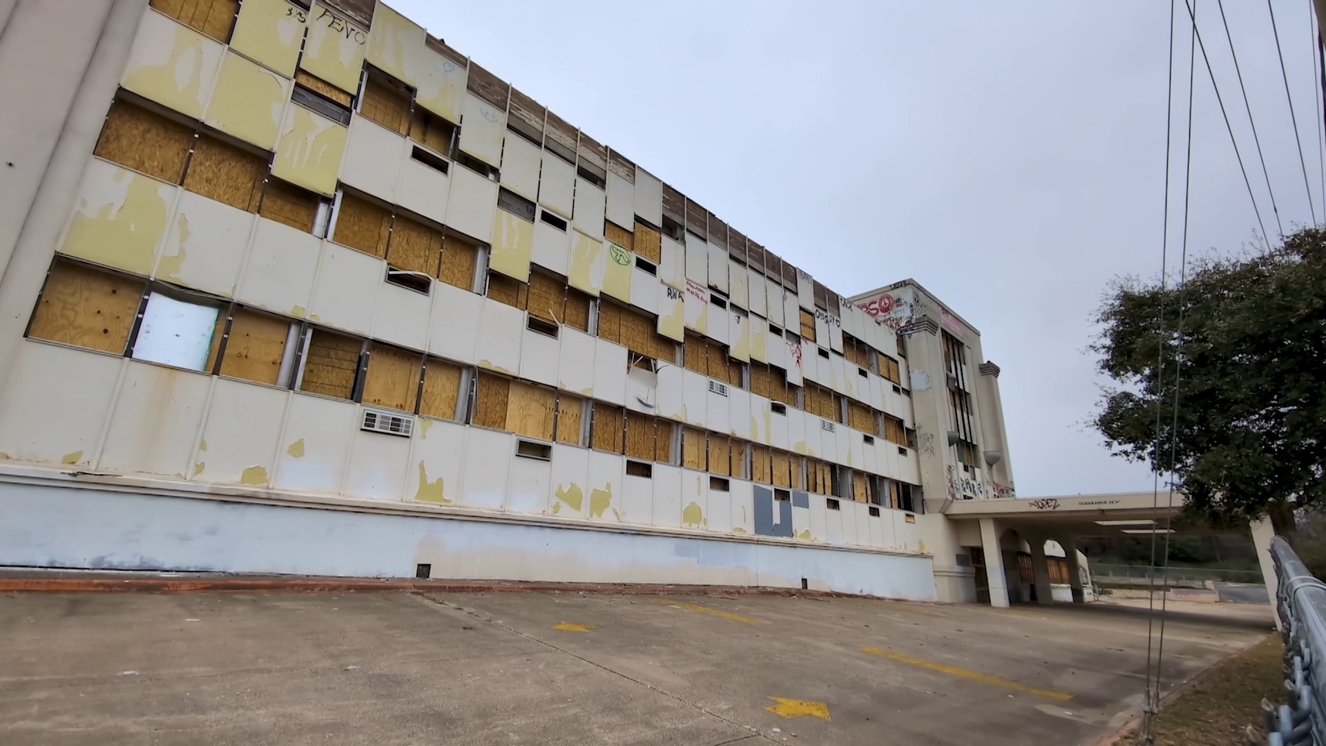 Court oversight ordered for abandoned Dallas, Texas hospital | wfaa.com