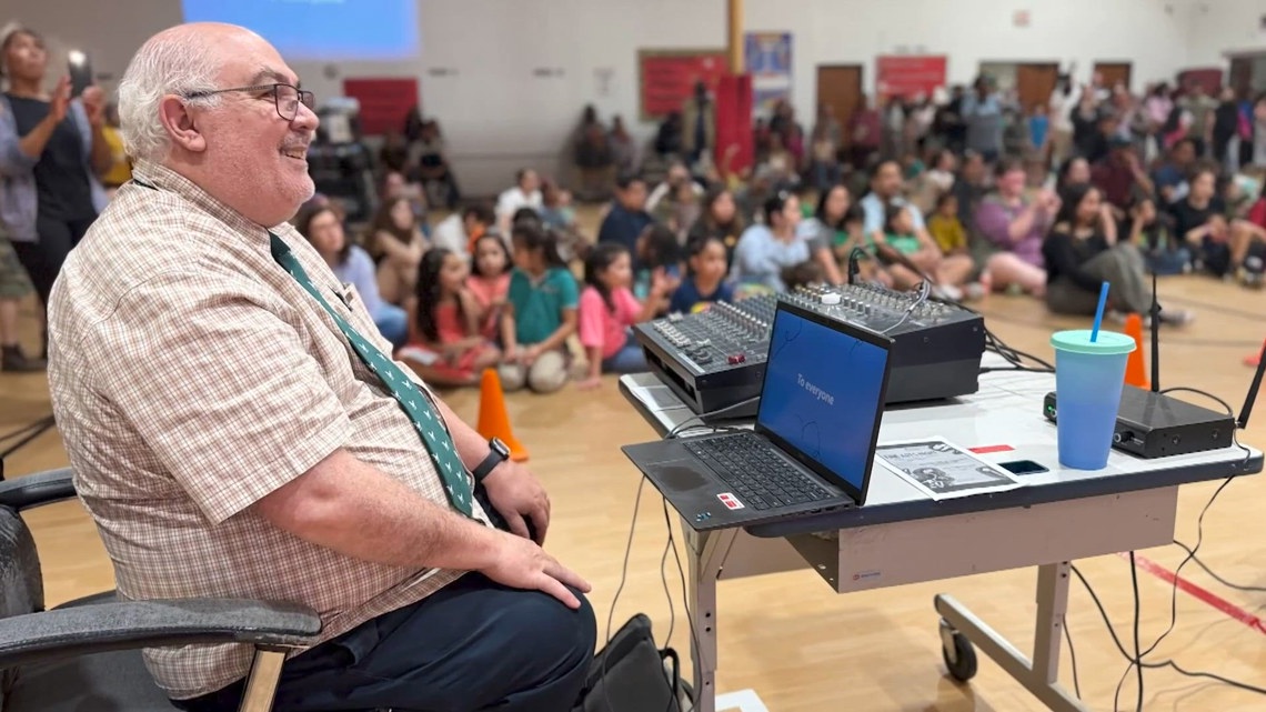 Leaving on a high note: Fort Worth music teacher retiring after 20 ...