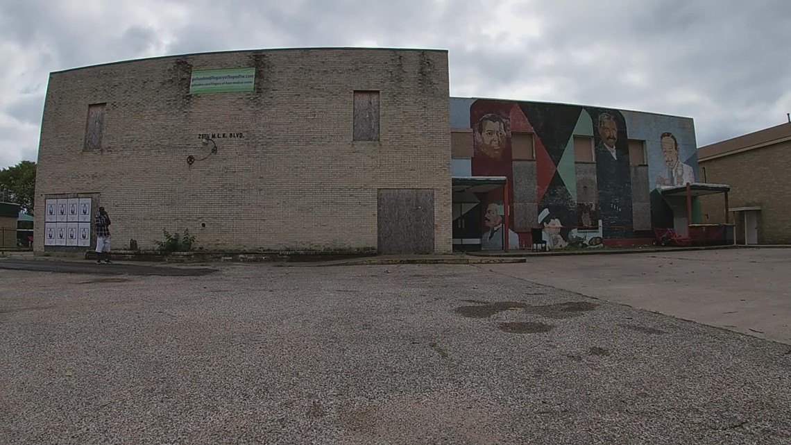 Dallas doctor looks to save first Black-owned hospital in city | wfaa.com