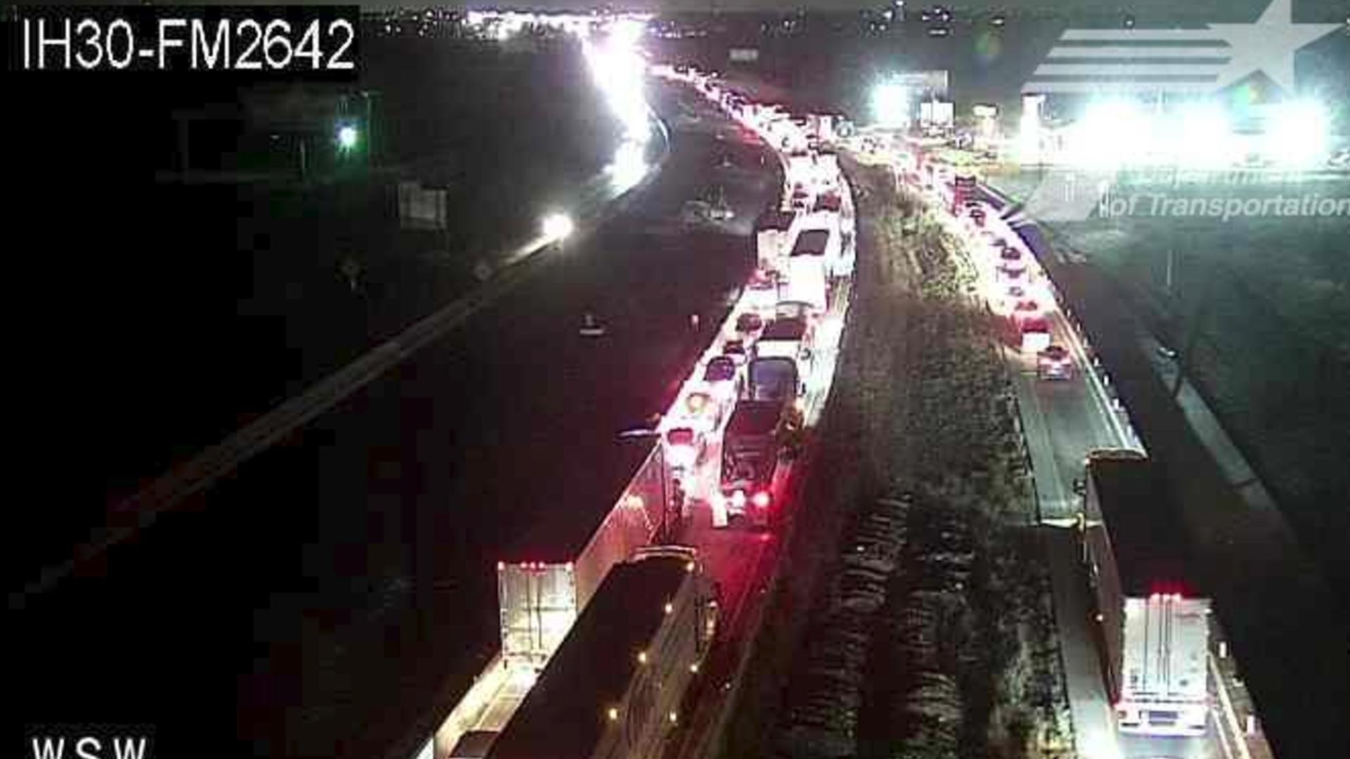 Traffic Alert: Crash closes westbound I-30 near Royse City | wfaa.com