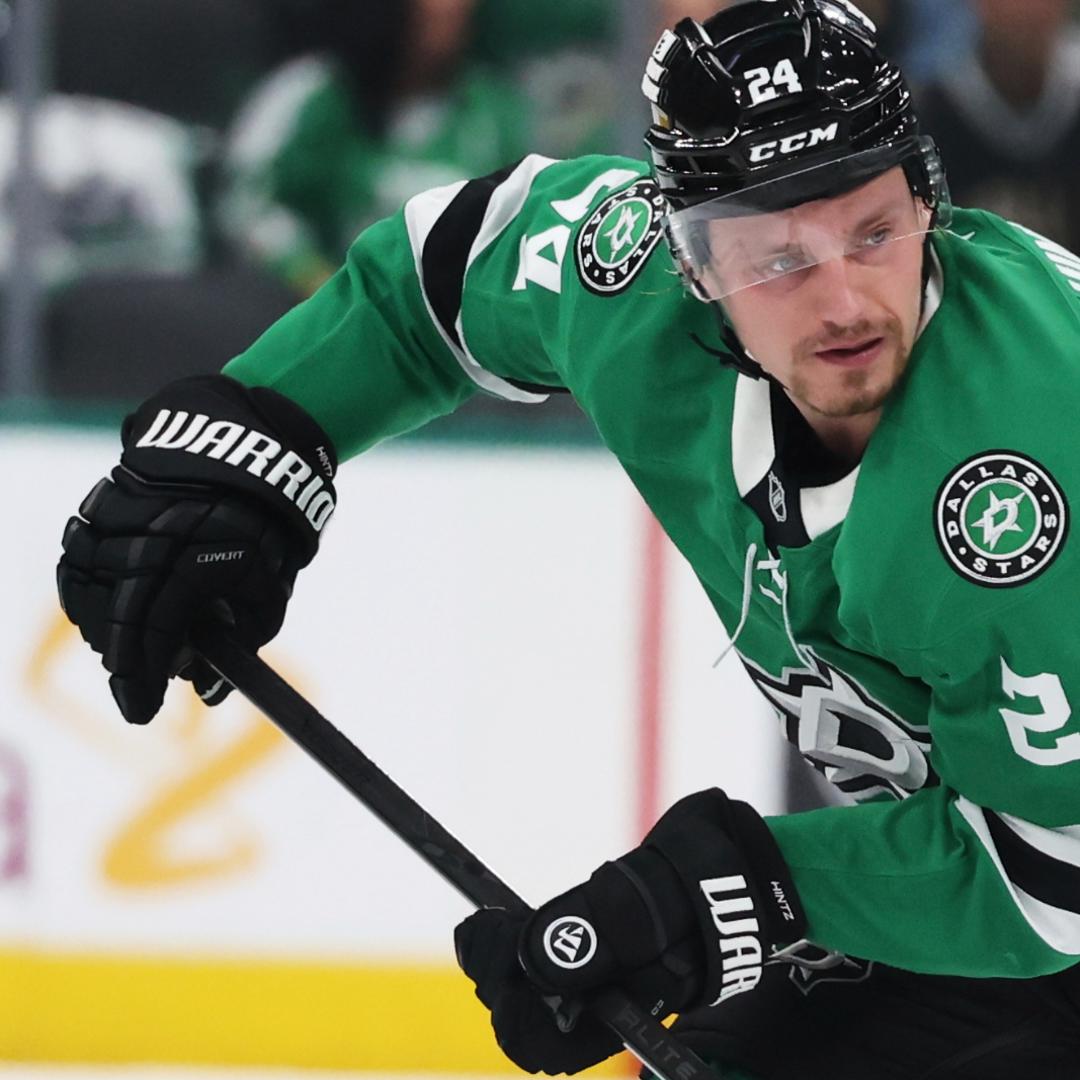 Roope Hintz injured from slash in Game 2 vs. Oilers | wfaa.com