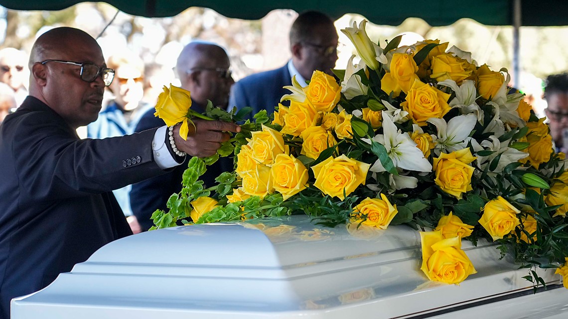 Eddie Bernice Johnson buried at Texas State Cemetery in Austin | wfaa.com
