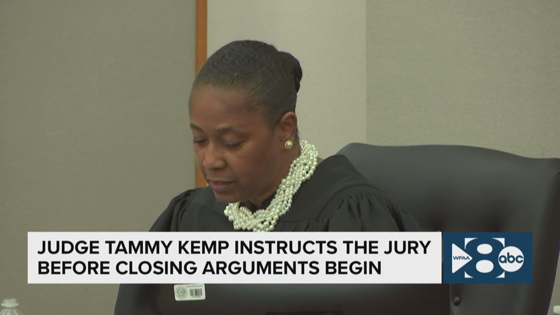 Judge Tammy Kemp reads jury instructions in Amber Guyger trial | wfaa.com
