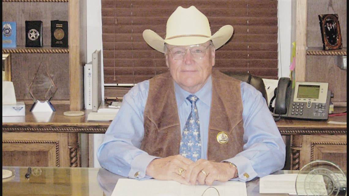 Community mourning after Parker County Sheriff Larry Fowler passes away ...