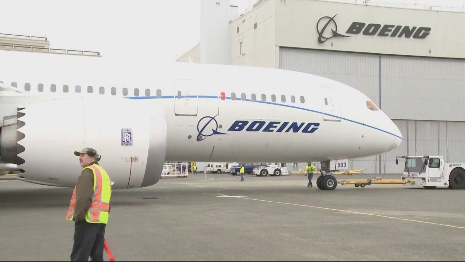 Boeing resumes work after 8-week workers strike | wfaa.com