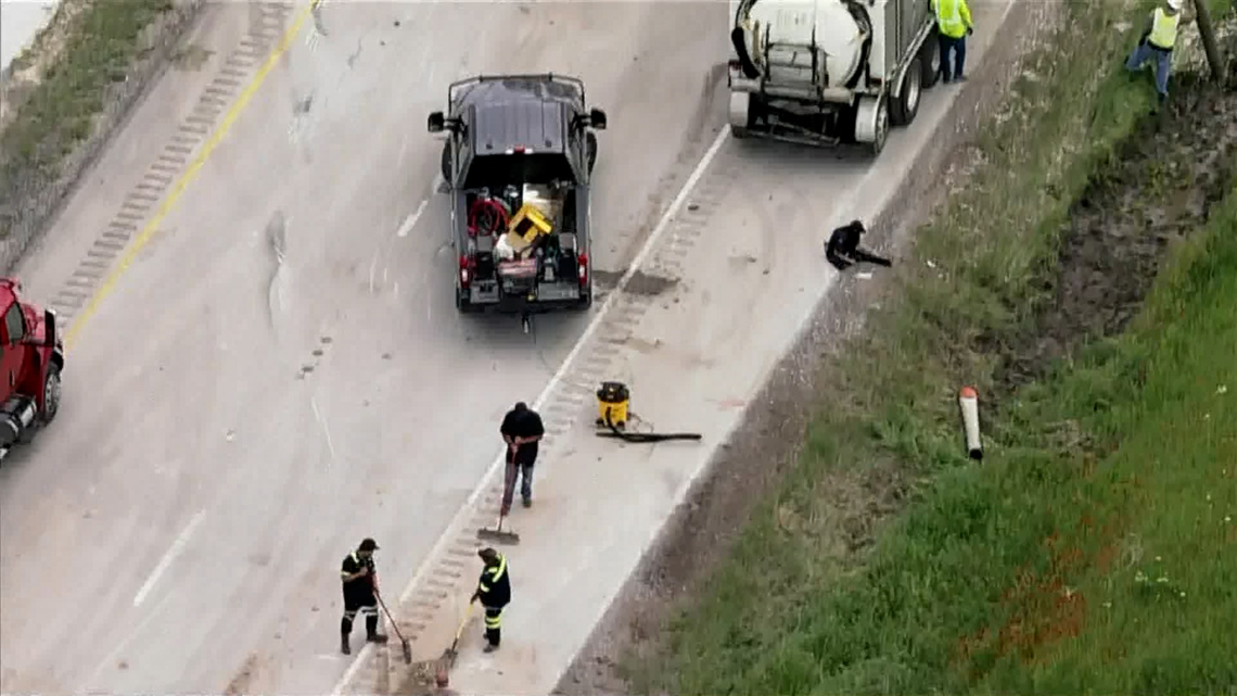 Coin spill shuts down North Texas highway after semi-truck overturns ...