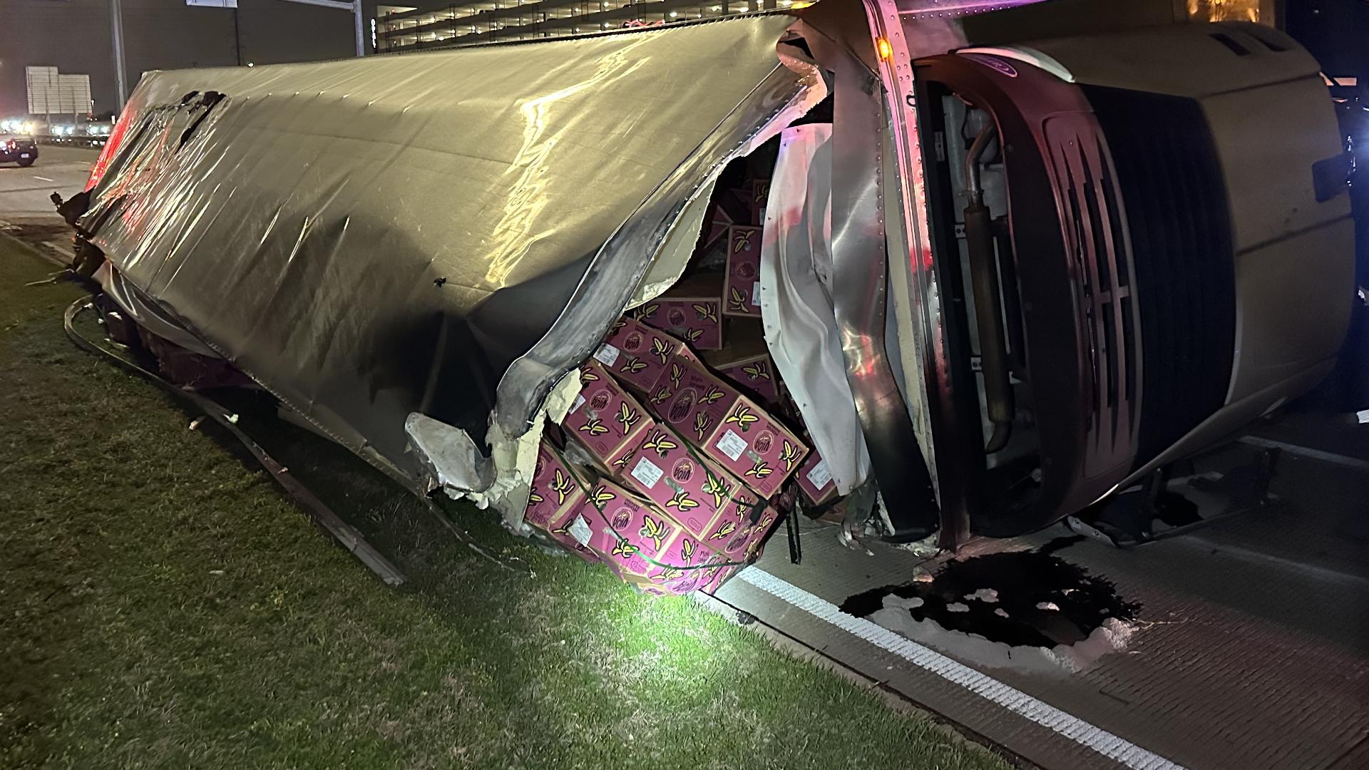 Driver arrested after 18-wheeler hauling bananas crashes on US 75 ...