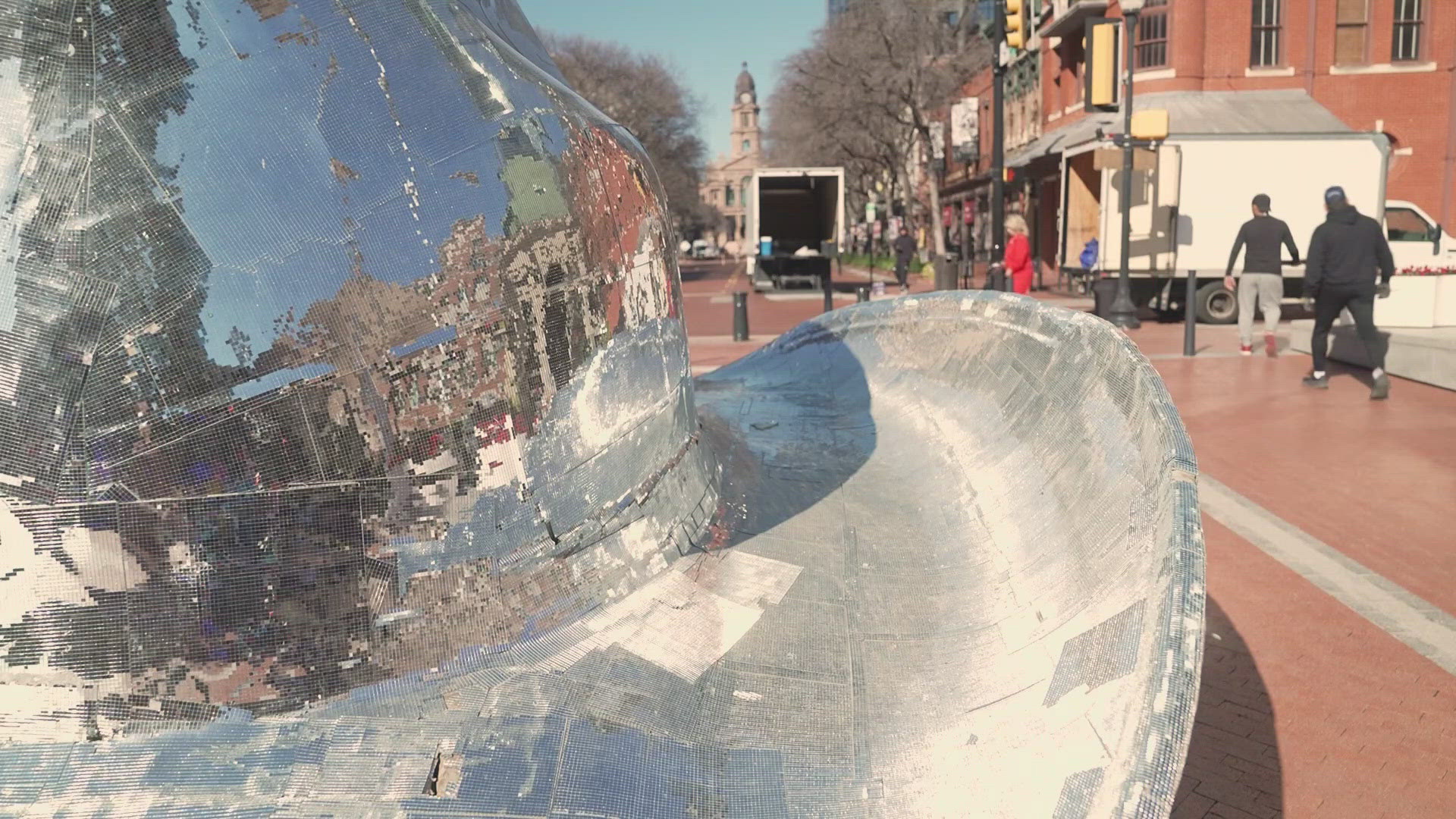 Fort Worth's Sundance Square prepares for New Year's Eve celebration ...