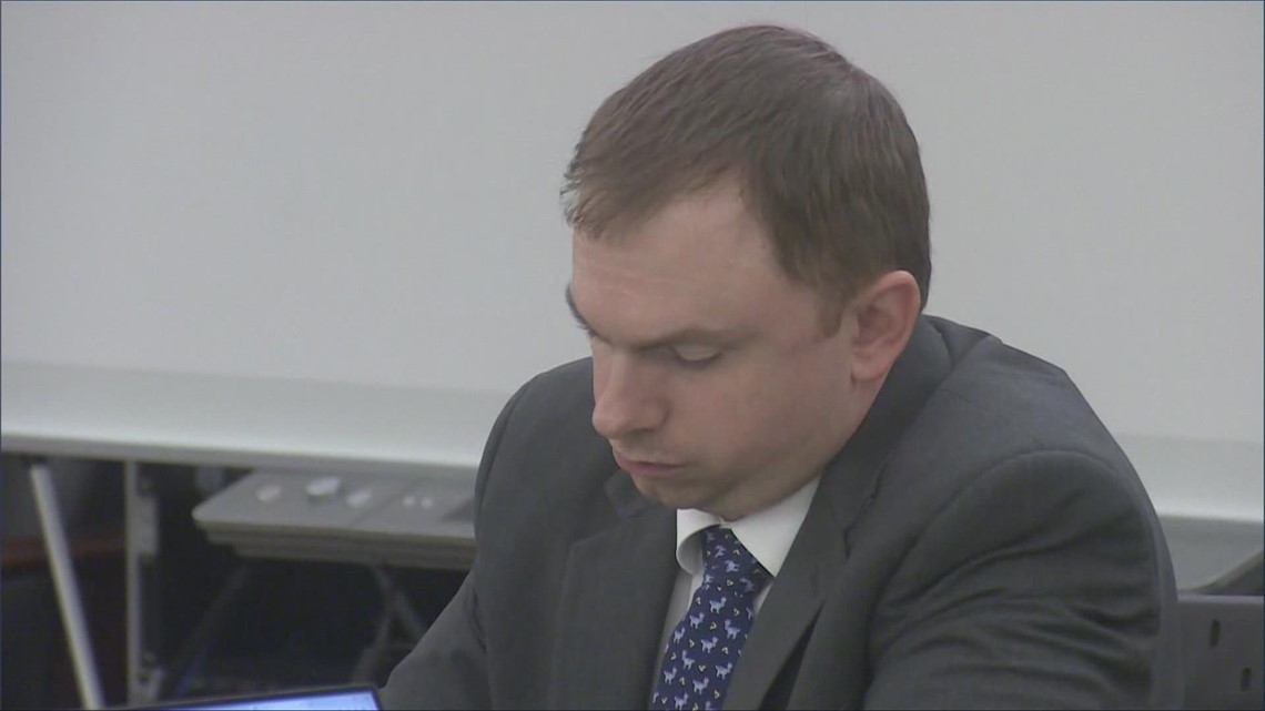 Jury begins deliberating on Aaron Dean sentencing | wfaa.com