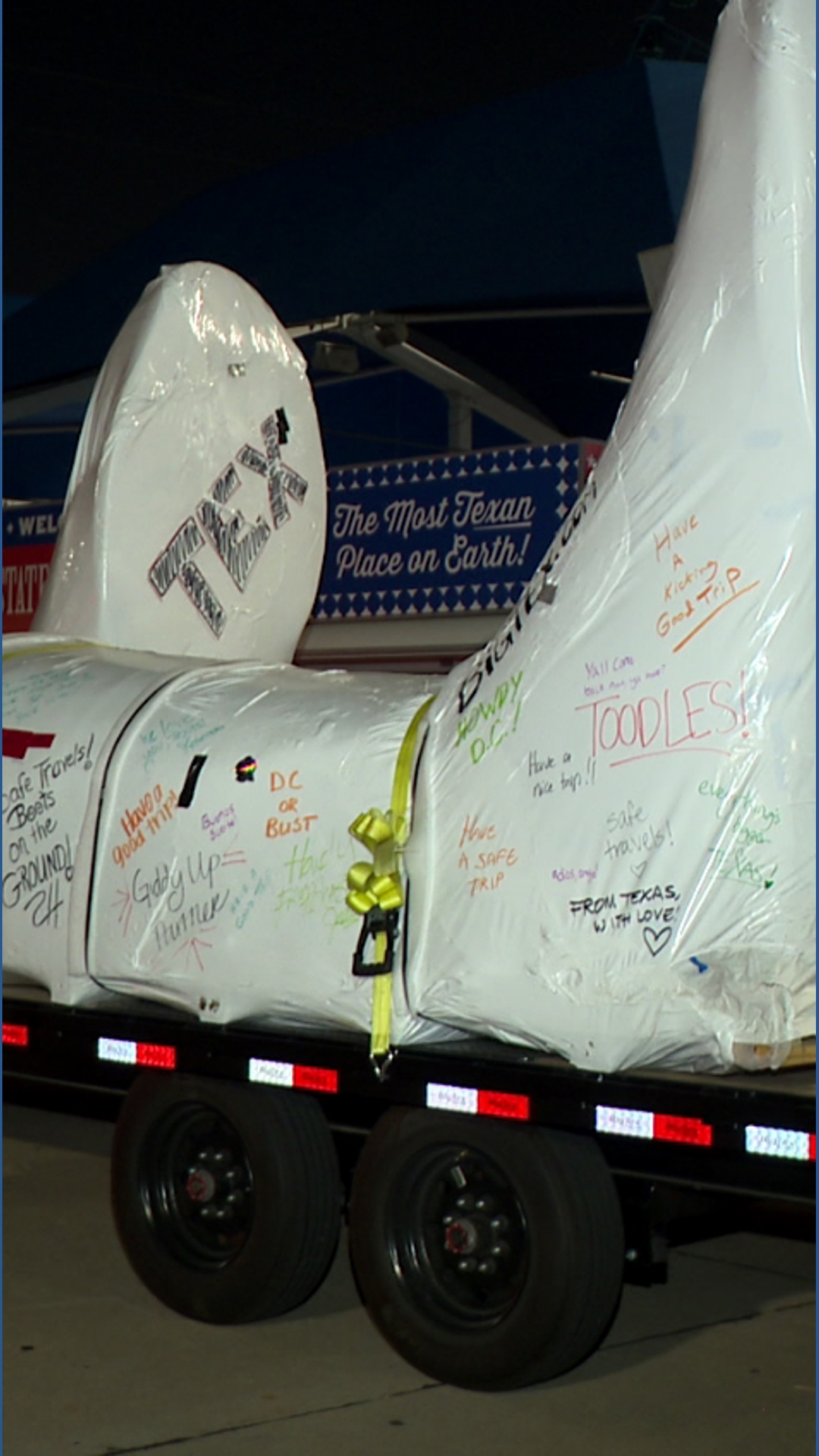 State Fair: Big Tex's iconic boots head D.C. for Smithsonian exhibit ...