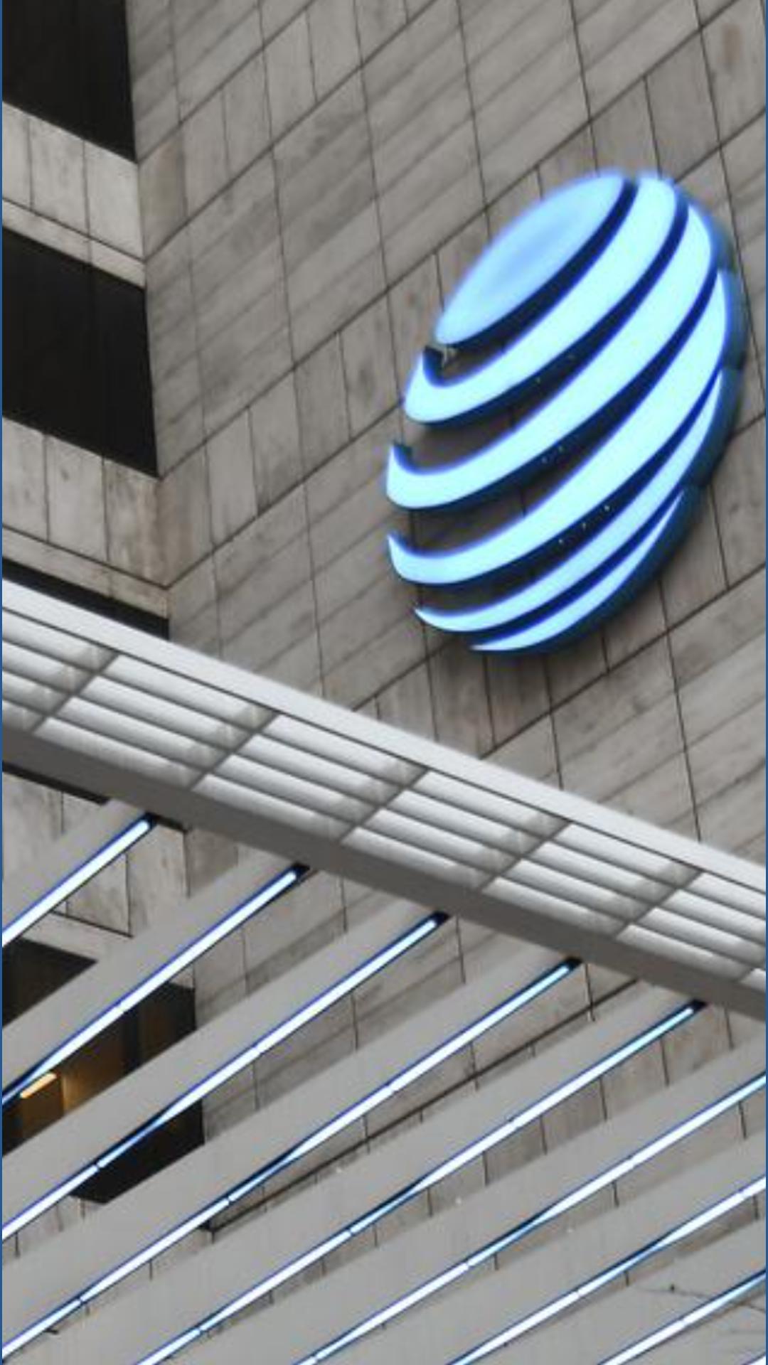 AT&T buys $23 billion spectrum licenses in major deal | wfaa.com