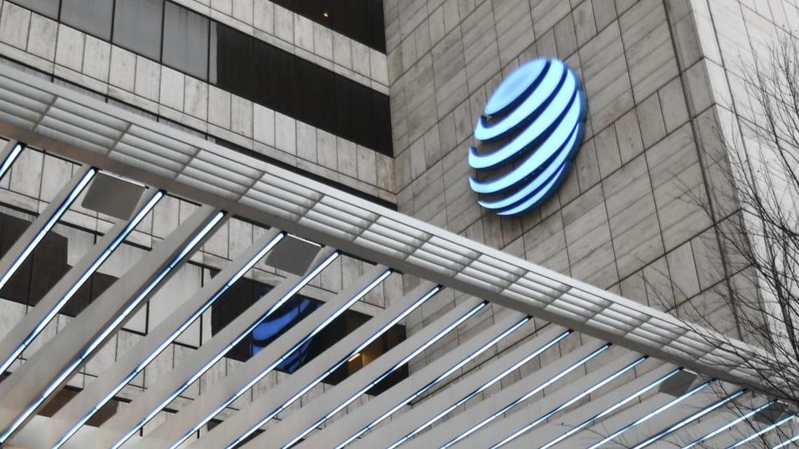 AT&T buys $23 billion spectrum licenses in major deal | wfaa.com