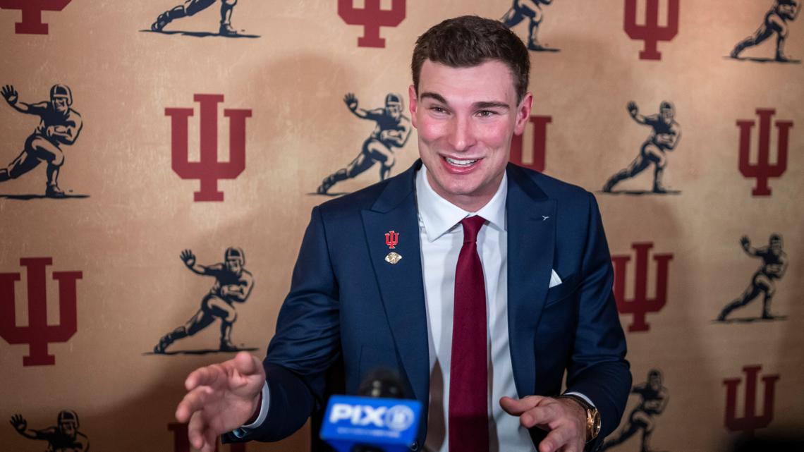 Bill Cox sworn in as McKinney mayor, eyes growth challenges | wfaa.com