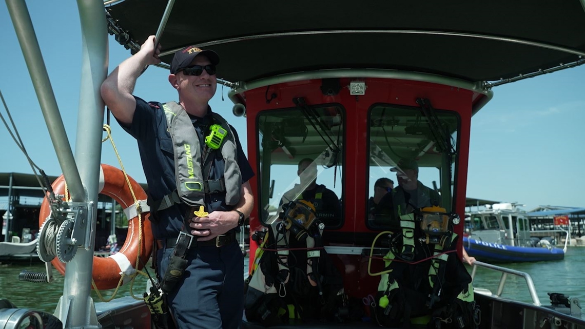 North Texas dive teams encourage water safety during holiday | wfaa.com