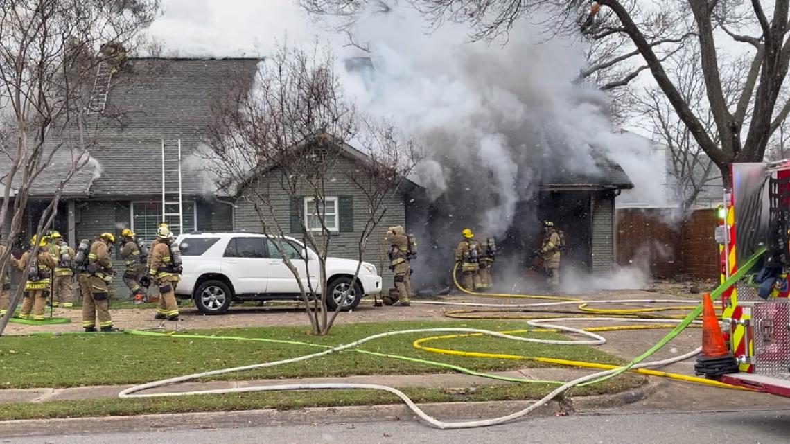 Fires hit residences around DFW as arctic front hits | wfaa.com
