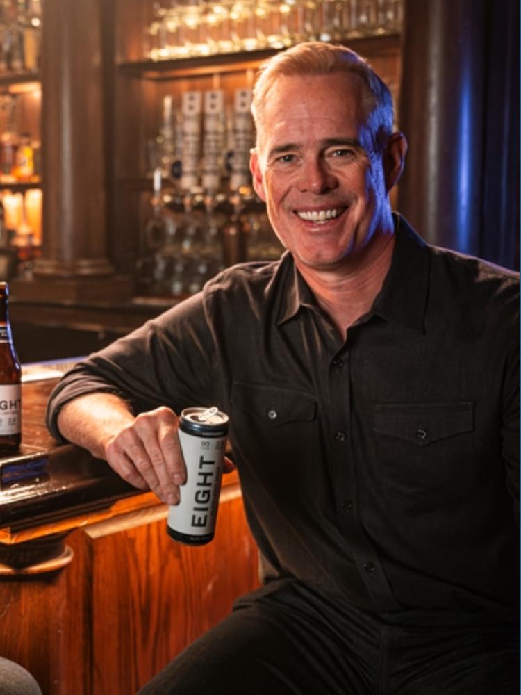 Cowboys legend Troy Aikman films commercial at Dallas bar with Joe Buck ...