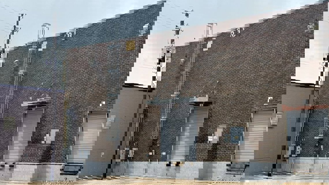 Dallas, Texas: Drinking straws company leases warehouse | wfaa.com