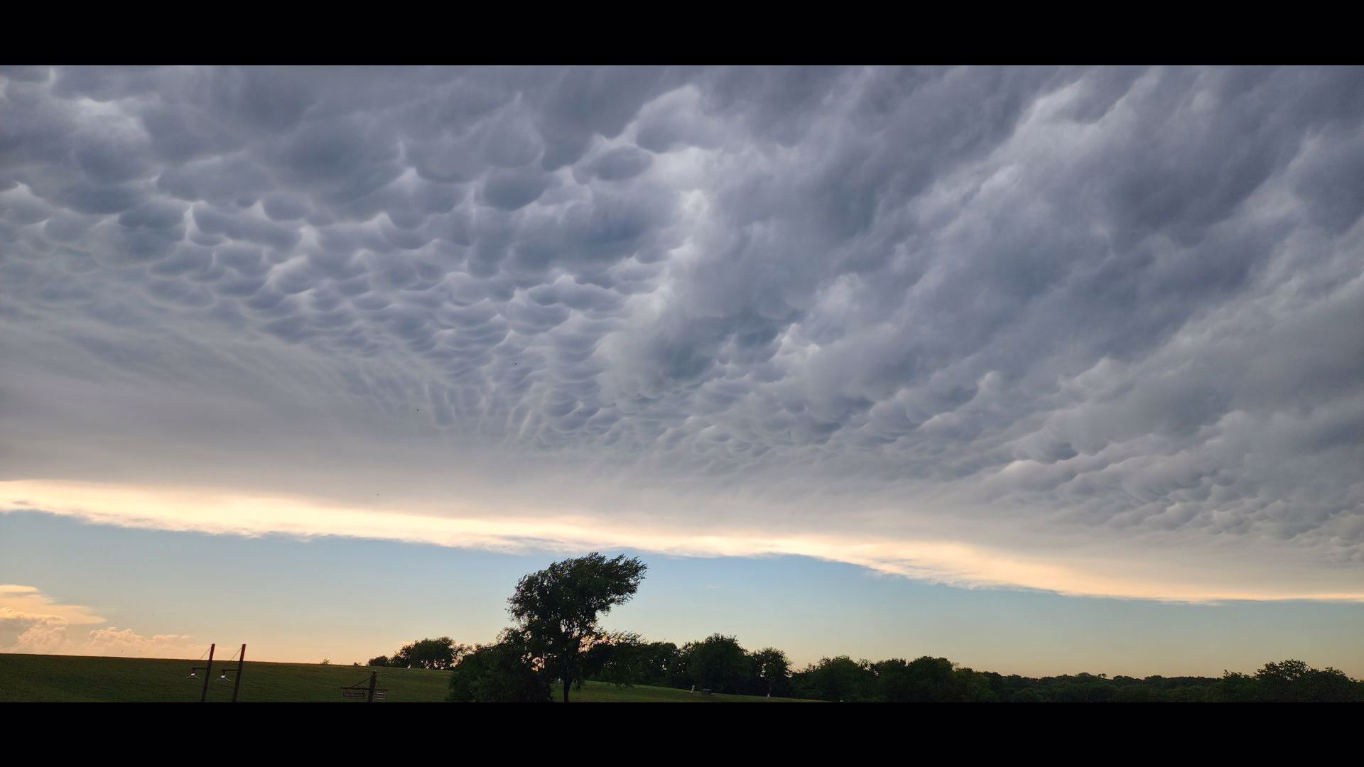 What are those strange looking clouds above DFW? | wfaa.com
