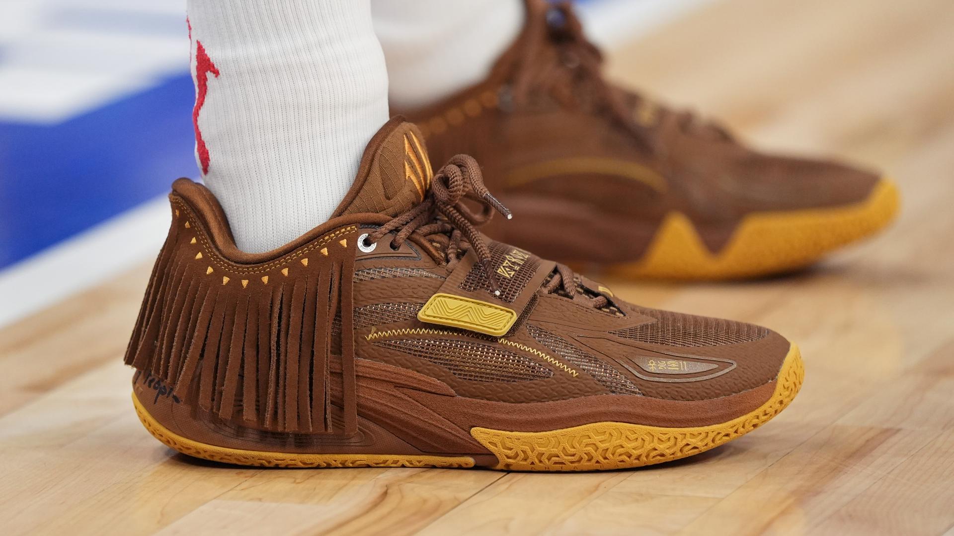 Kyrie Irving Game 1 shoe honors Native American heritage | wfaa.com