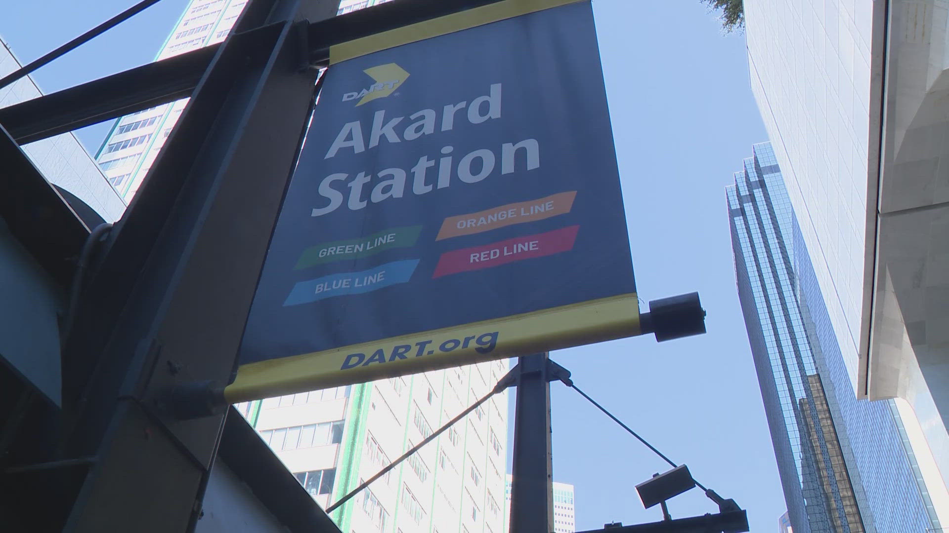18-year-old arrested after shooting aboard train near Downtown Dallas ...
