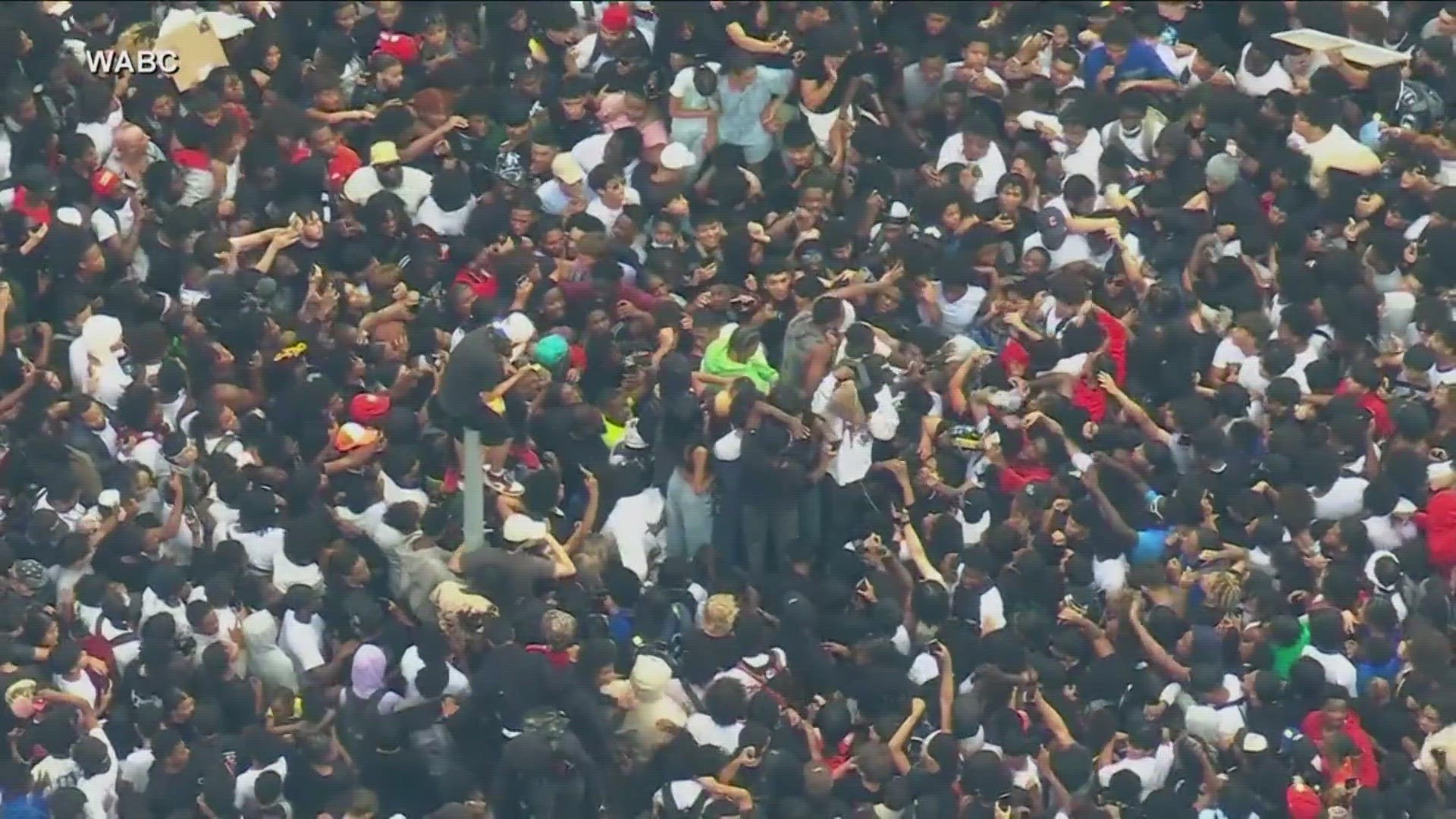 Social media influencer Kai Cenat faces charges of inciting riot | wfaa.com