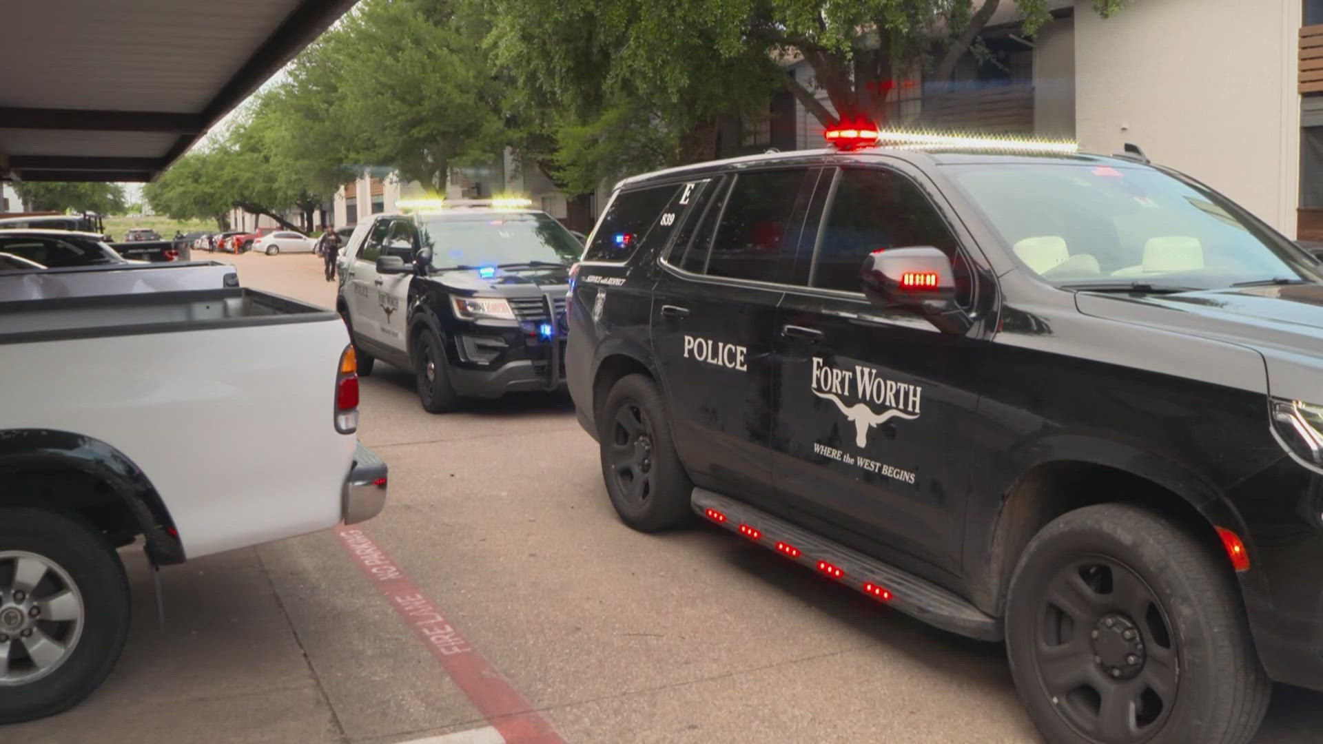 Large law enforcement response to Fort Worth apartment complex after ...