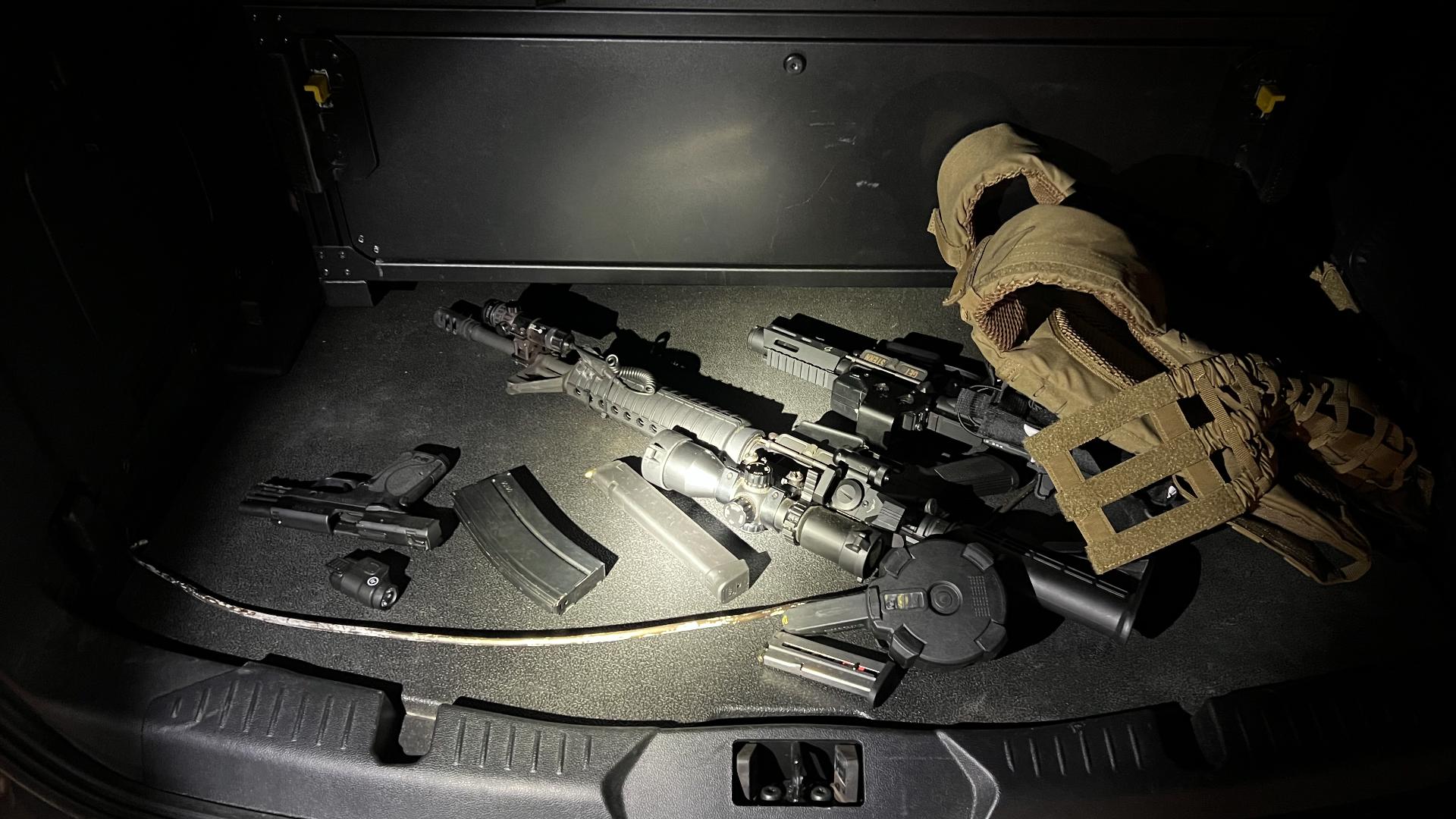 Police find explosives, guns in suspicious van in North Texas | wfaa.com