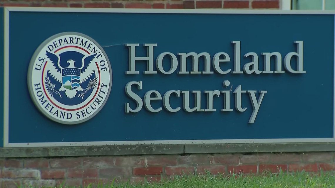 DHS funding frozen while lawmakers battle over budget | wfaa.com
