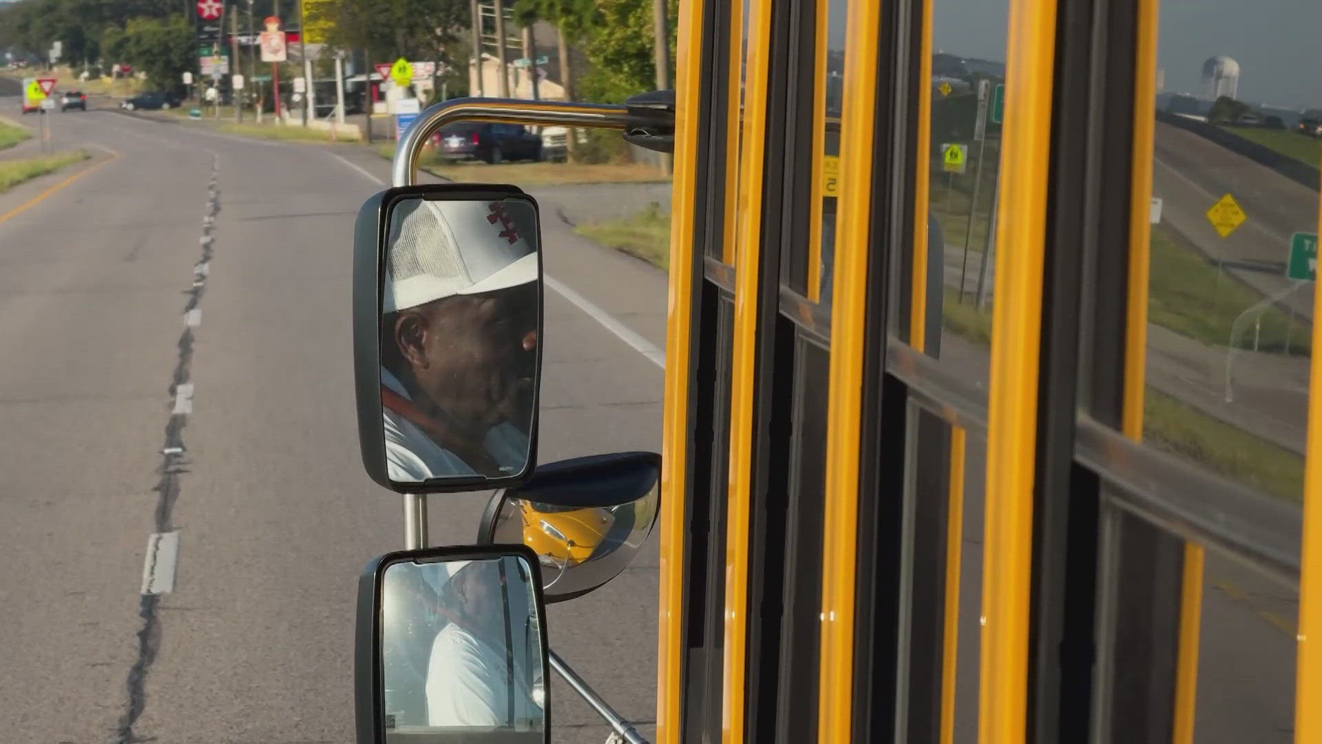 Longtime bus driver gives back to his community for decades | wfaa.com