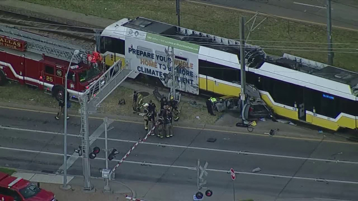 Crash involving vehicle and DART train in Dallas | wfaa.com