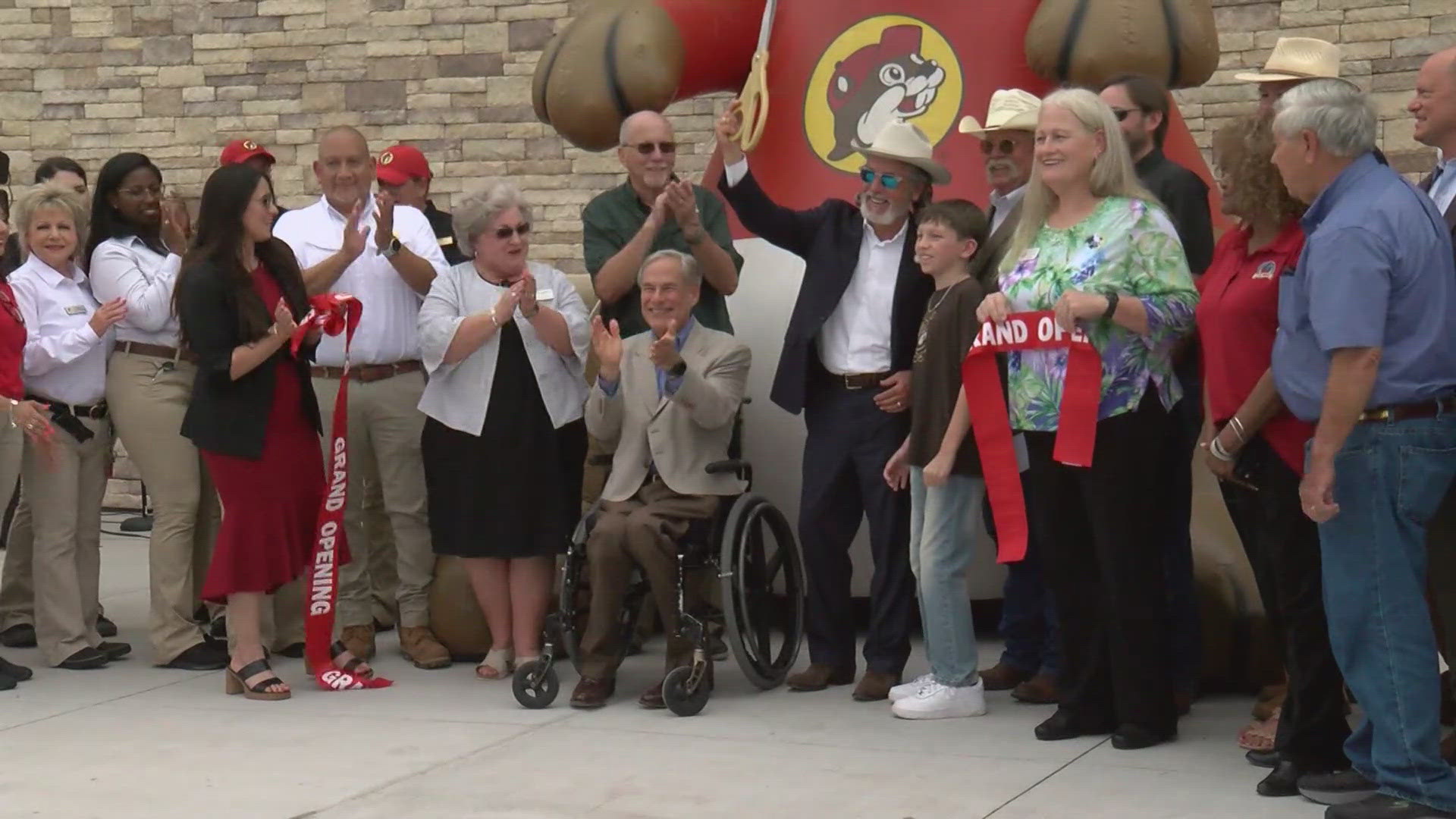 Buc-ee's opens newest, biggest location in Texas | wfaa.com