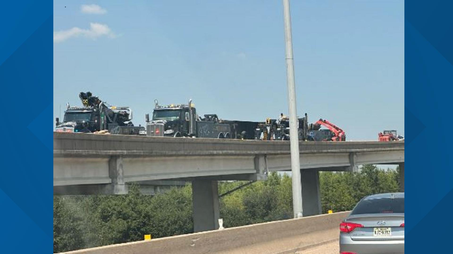 I-345 connector to Woodall Rogers reopened after accident | wfaa.com