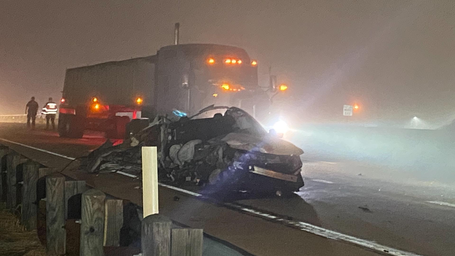 Dallas: Fatal crash closes US 67 Thursday morning, police say | wfaa.com