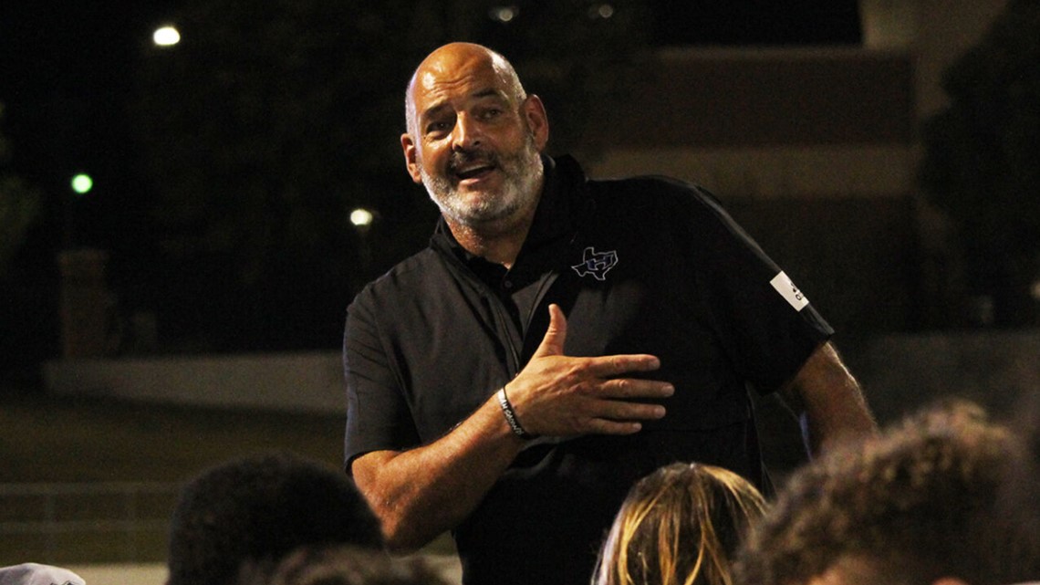 Brian Brazil, beloved Texas high school football coach, dies | wfaa.com