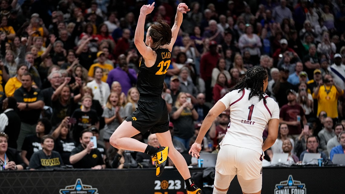 Iowa beats South Carolina in Women's Final Four Dallas | wfaa.com