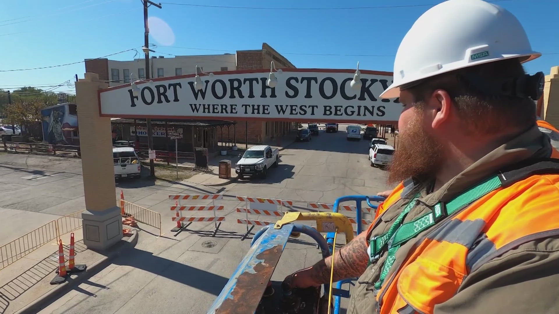 'Where the West Begins' | Fort Worth Stockyards gets second roadway arch | wfaa.com